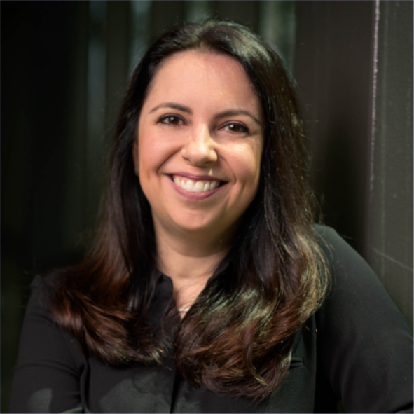 Karin Cristina Bório Mancia - Escola Paranaense de Direito